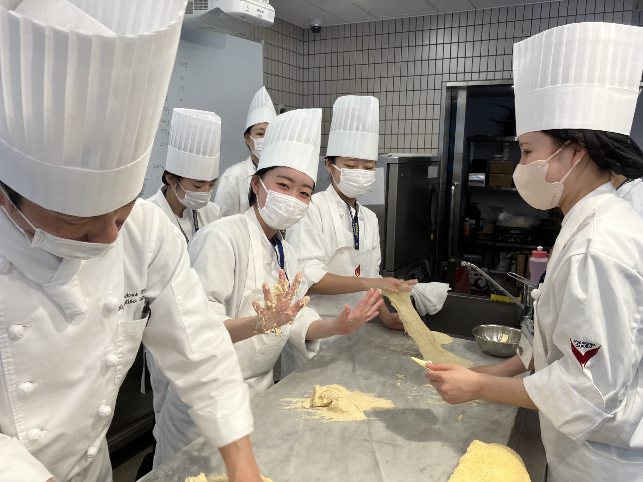 IMG-0518|ニュース＆トピックス｜学校法人村川学園｜大阪調理製菓専門学校、大阪調理製菓専門学校 ecole UMEDA、山手調理製菓専門学校、東京山手調理師専門学校、大阪健康ほいく専門学校